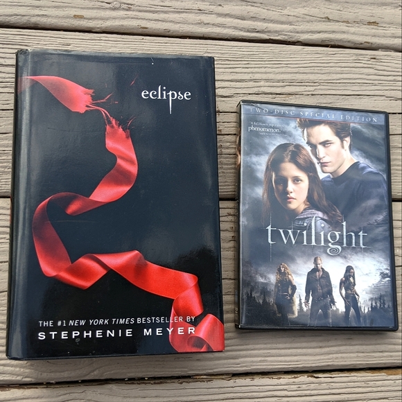 Source Unknown | Other | Eclipse Hardcover Book Twilight Dvd Special Edition 2 Disc Set | Poshmark